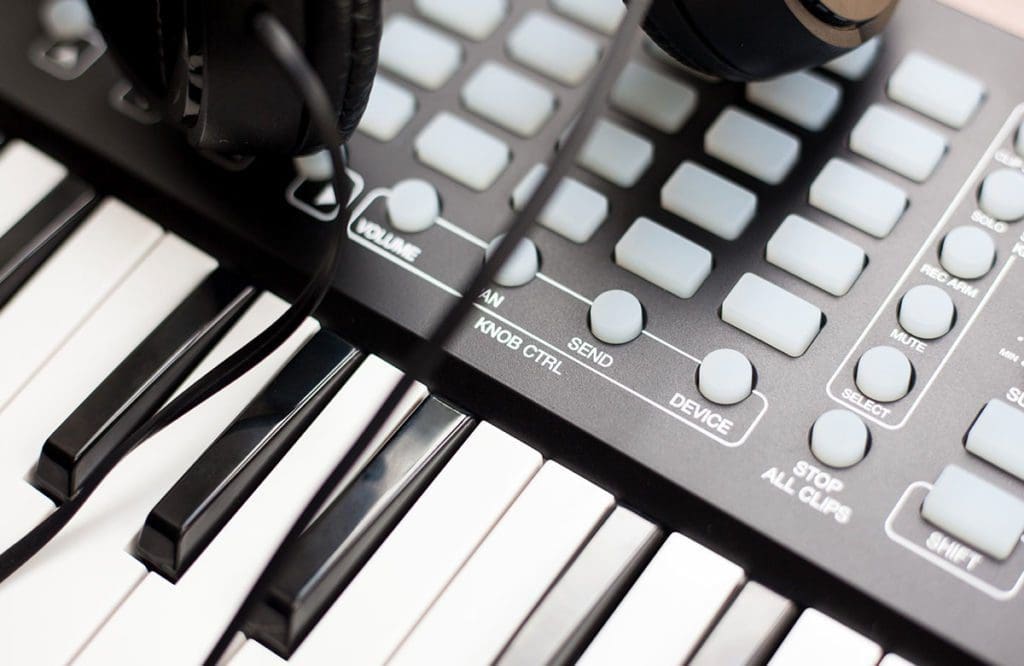 Mini-Keyboards mit Mini-Tasten – Spielzeug oder ernstzunehmende ...