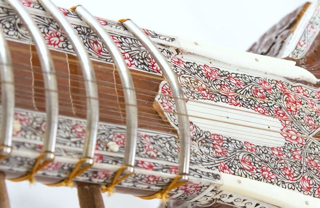 Sitar spielen für Einsteiger – Entdeckungsreise faszinierender Klänge ...