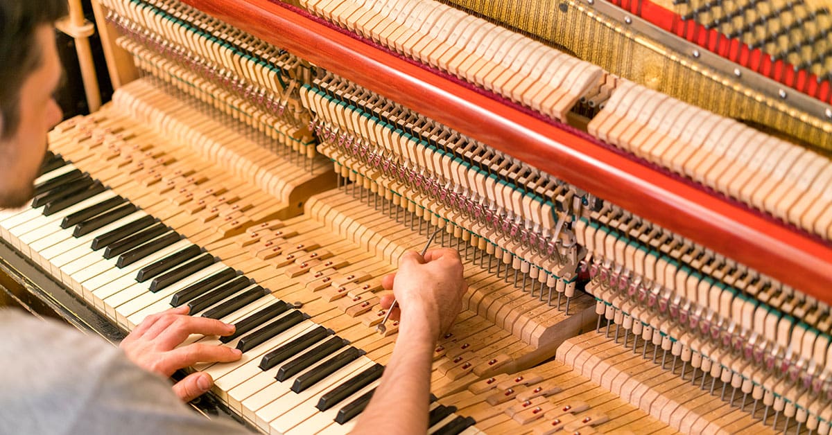 Klavier stimmen – eine komplexe Angelegenheit - Musikmachen