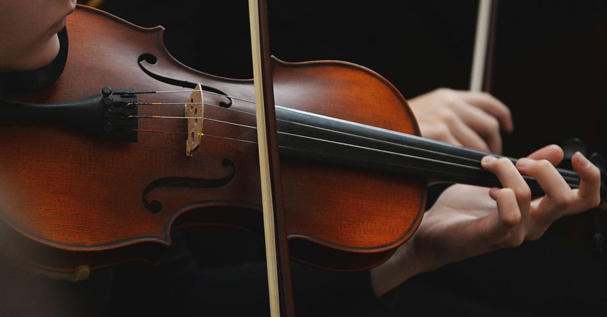 Geigenbogen pflegen, reinigen und spannen › Musikmachen
